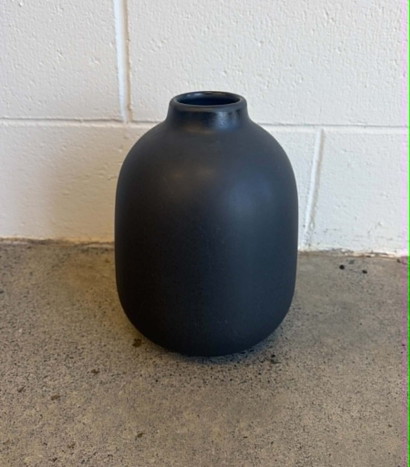 Eclipse Vase Matte – Black | K Design Studio
